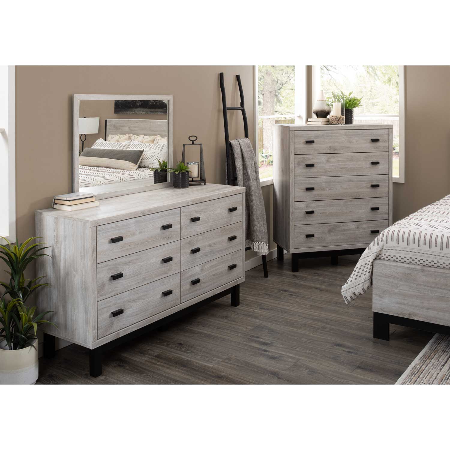 Vessalli King Panel Bed | B1036-KPBED | AFW.com